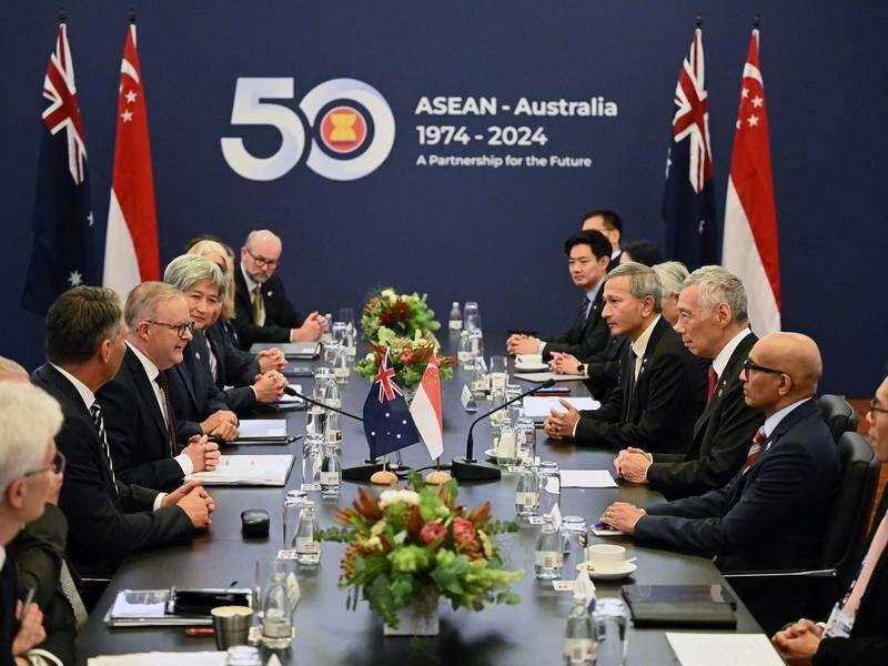 Australia, Singapore map routes to greener shipping | Kyabram Free Press