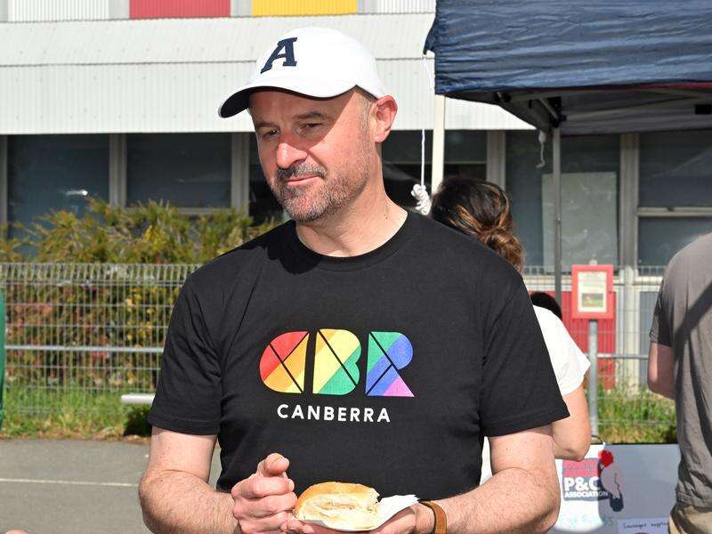 Labor faces crossbench push after holding on in the ACT | Cobram Courier