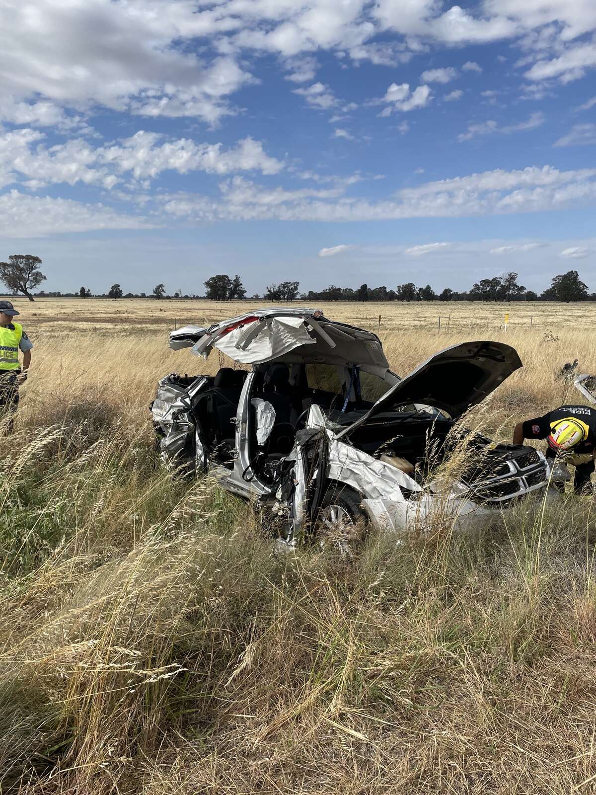Crash closes Riverina Highway | Southern Riverina News