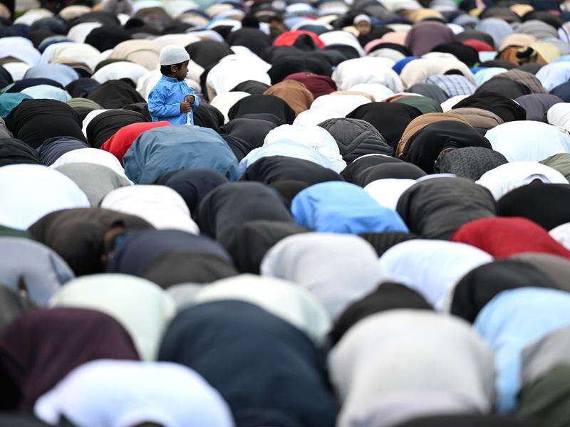 Prayer and sweets as Muslims mark the end of Ramadan | Country News