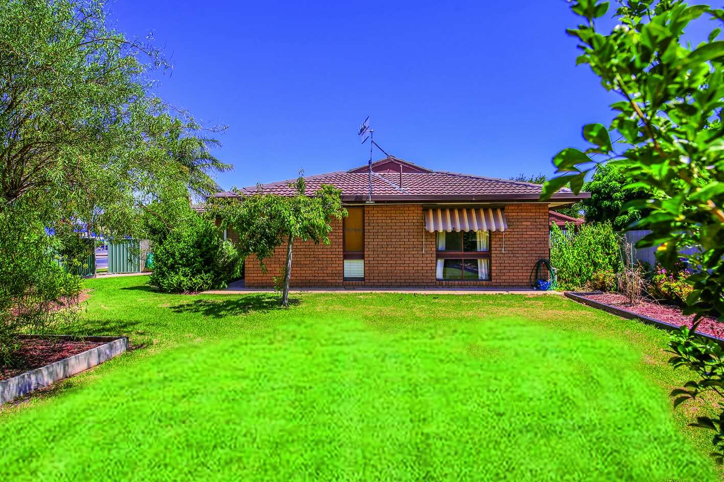 Central, brick veneer and private | Seymour Telegraph