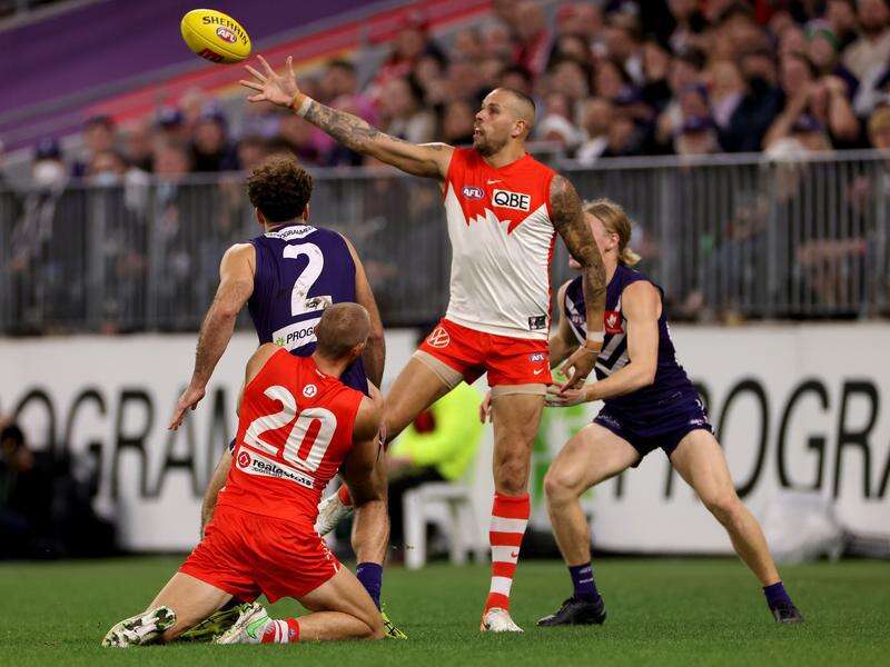 Dockers brace for repeat of Swans' chip-mark tactics | Benalla Ensign