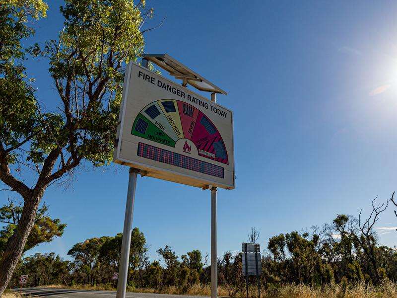 Soaring temperatures and wind prompt fire warnings | Country News