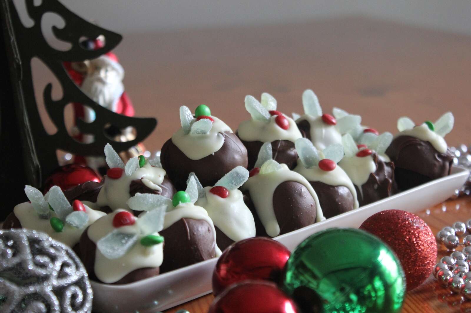 Leftover Christmas cake? Make truffles | Riverine Herald