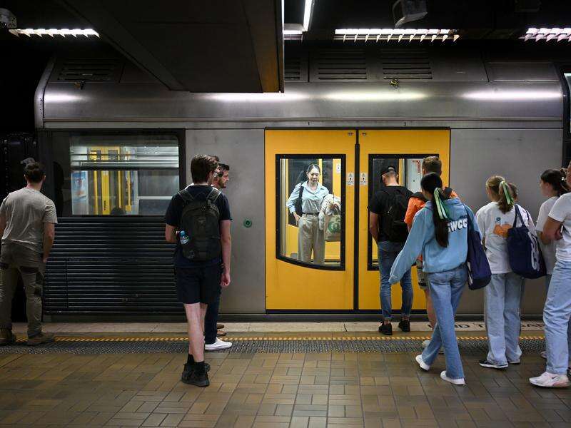 Rail fight brings Metro concession, free train fares | Country News