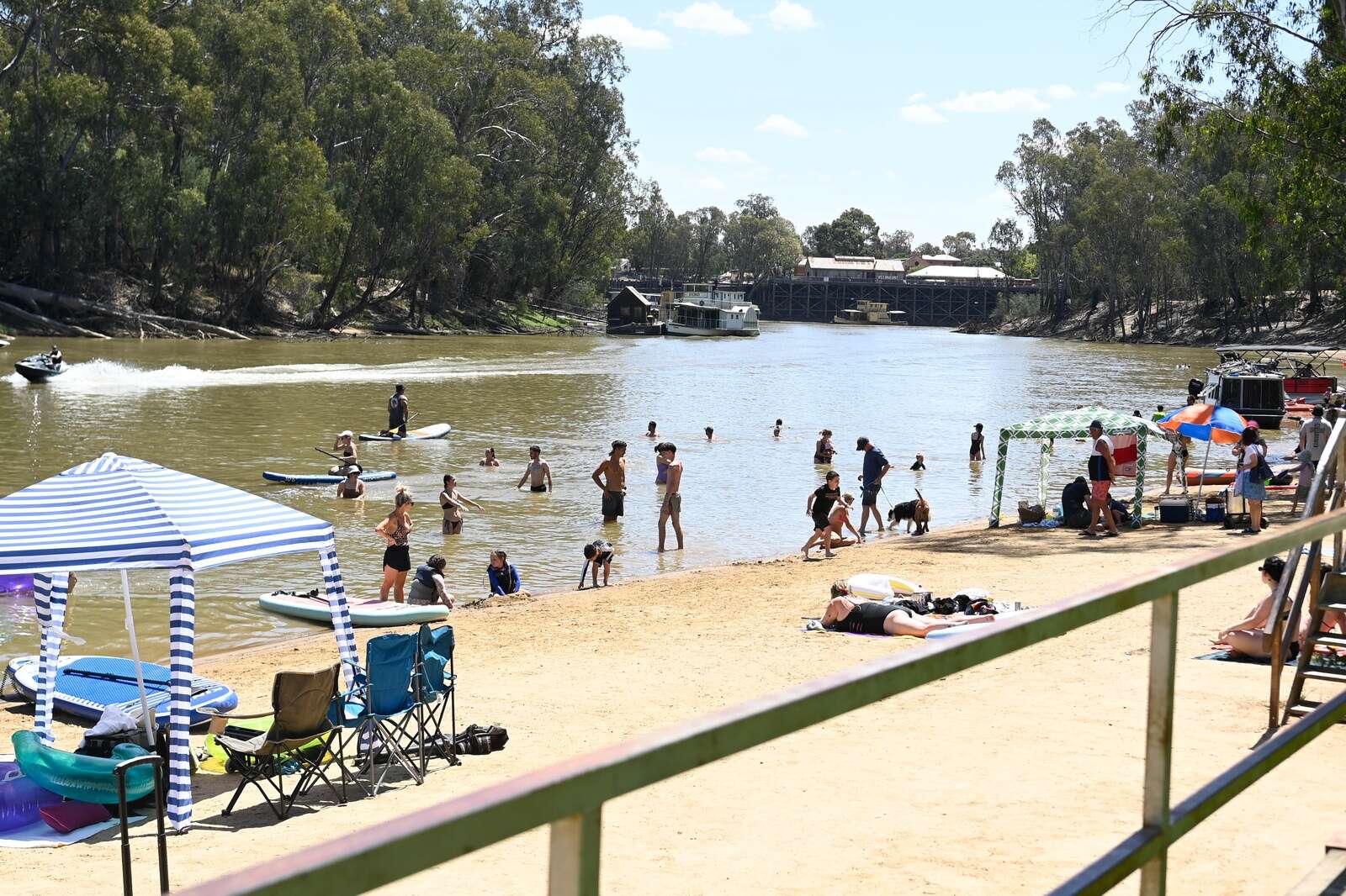 Temperatures soar, fire ban in effect | Country News