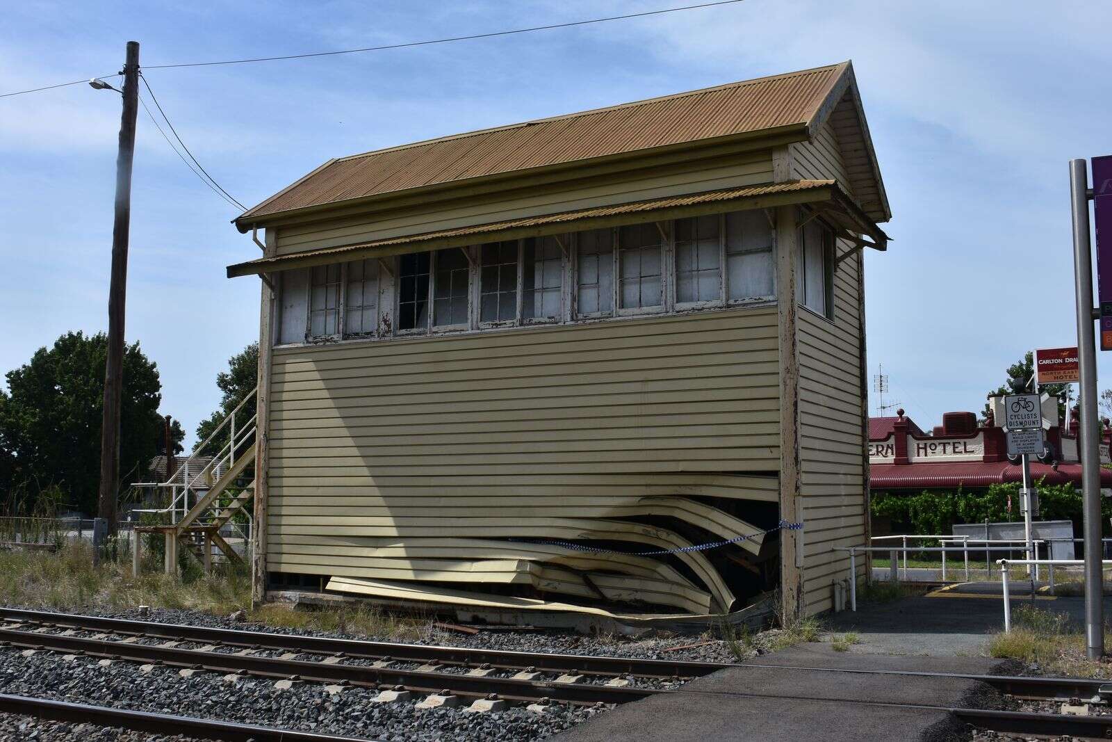 Historic signal box damaged by van | Benalla Ensign