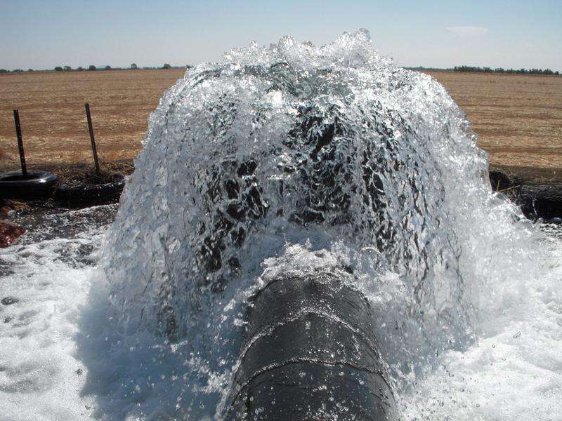 Groundwater levels dropping in dry conditions | Country News