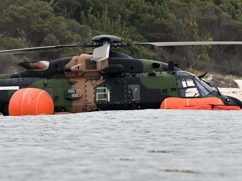 Inquiry after 10 survive army chopper crash into water | Kyabram Free Press