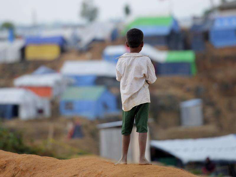 Former minister demands action on refugees | Country News