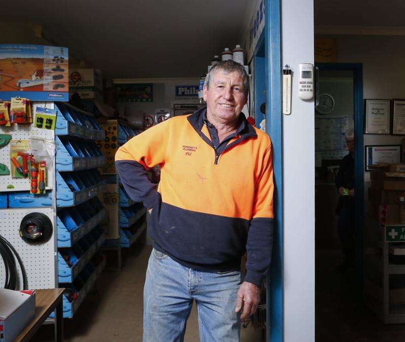 Phil is hanging up the plunger after 32 years | Campaspe News