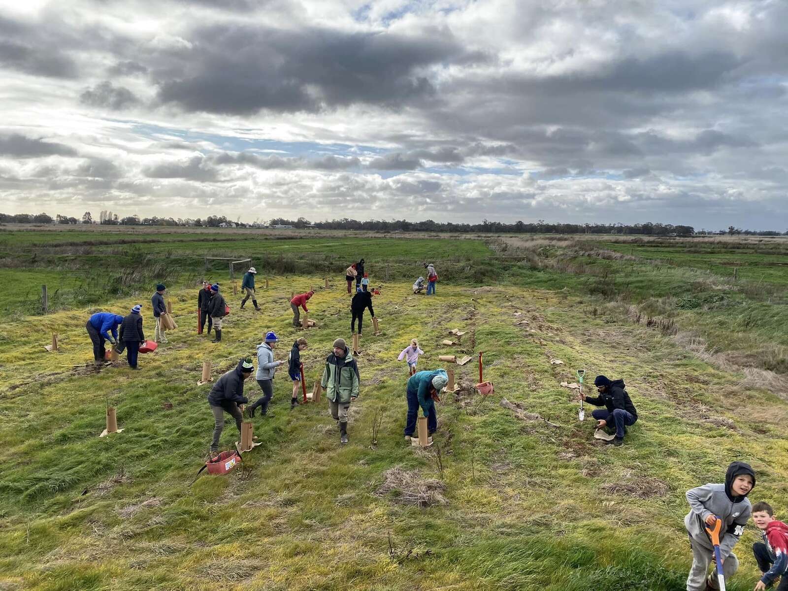 Regen the Plains provides hundreds of new plants in Nanneella | Seymour ...
