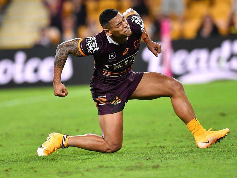 Isaako in reunion with Bennett at Dolphins | Country News