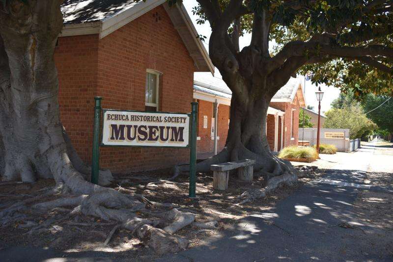 Echuca Historical Society puts town's history into video form ...