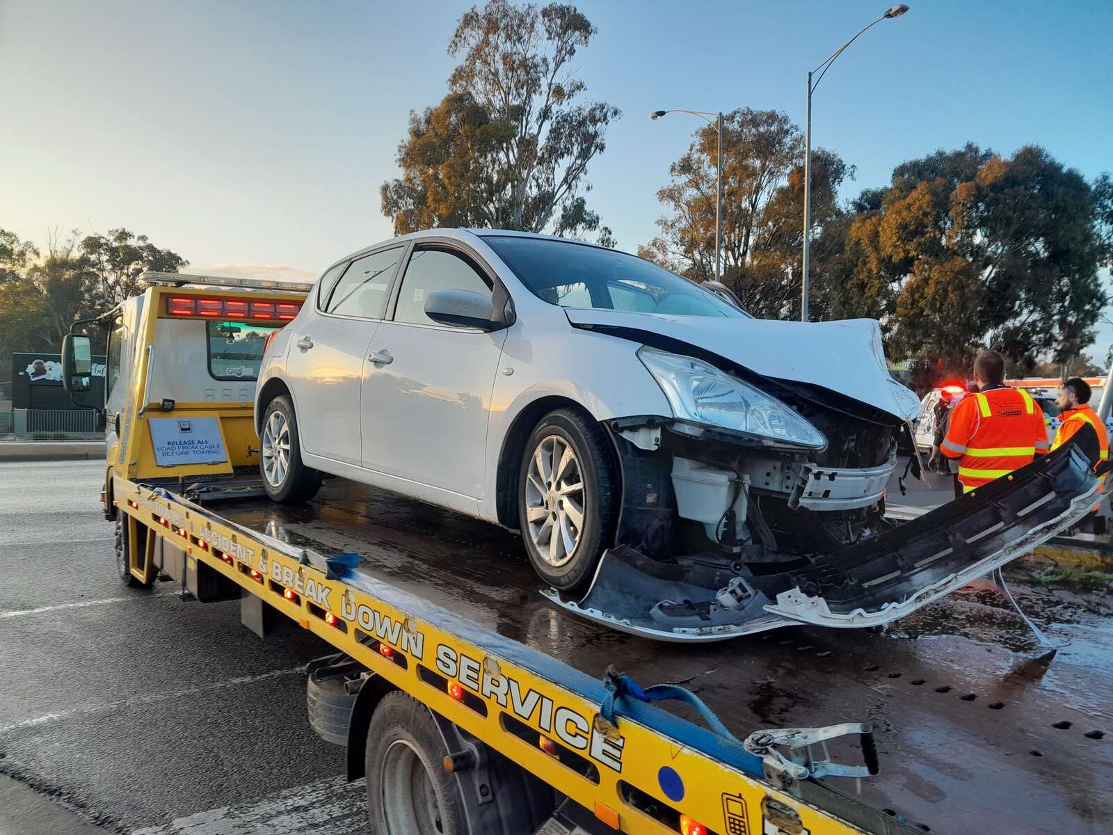 Woman injured in Kialla crash | Shepparton News