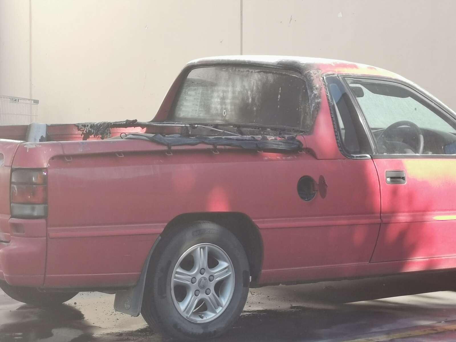 Quick-thinking onlookers put out ute fire | Shepparton News