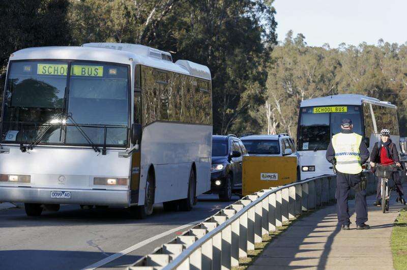 School buses given priority access over Echuca-Moama bridge | Riverine ...