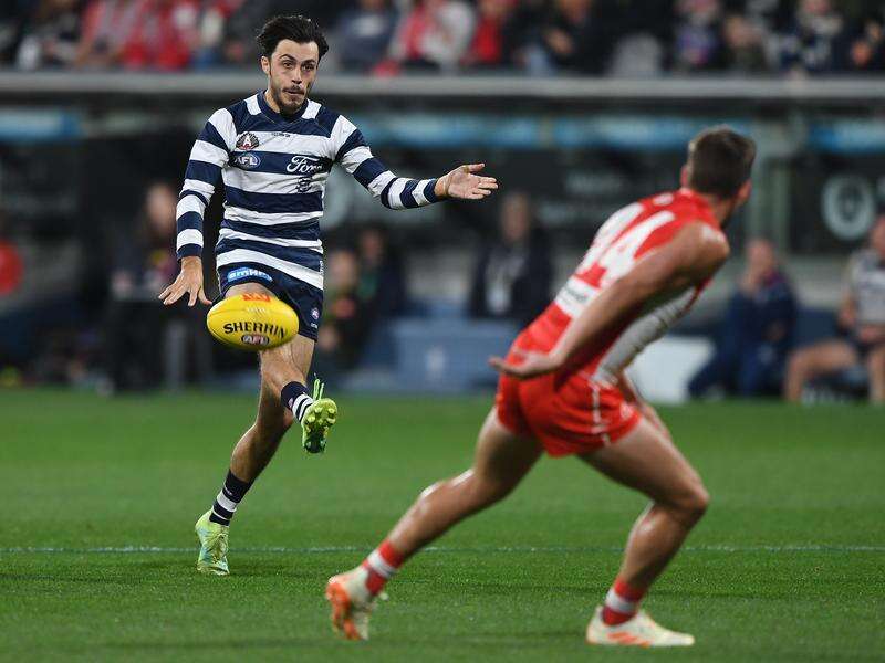 Cats' Brad Close avoids dangerous tackle charge | Cobram Courier