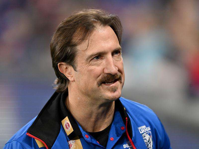 Coach Beveridge re-signs with Bulldogs | Country News