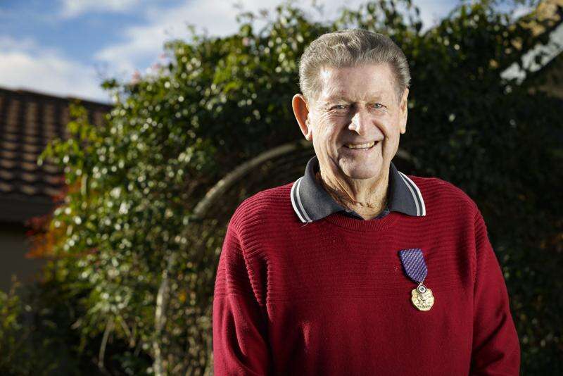 Medal for humble Bob | Shepparton News