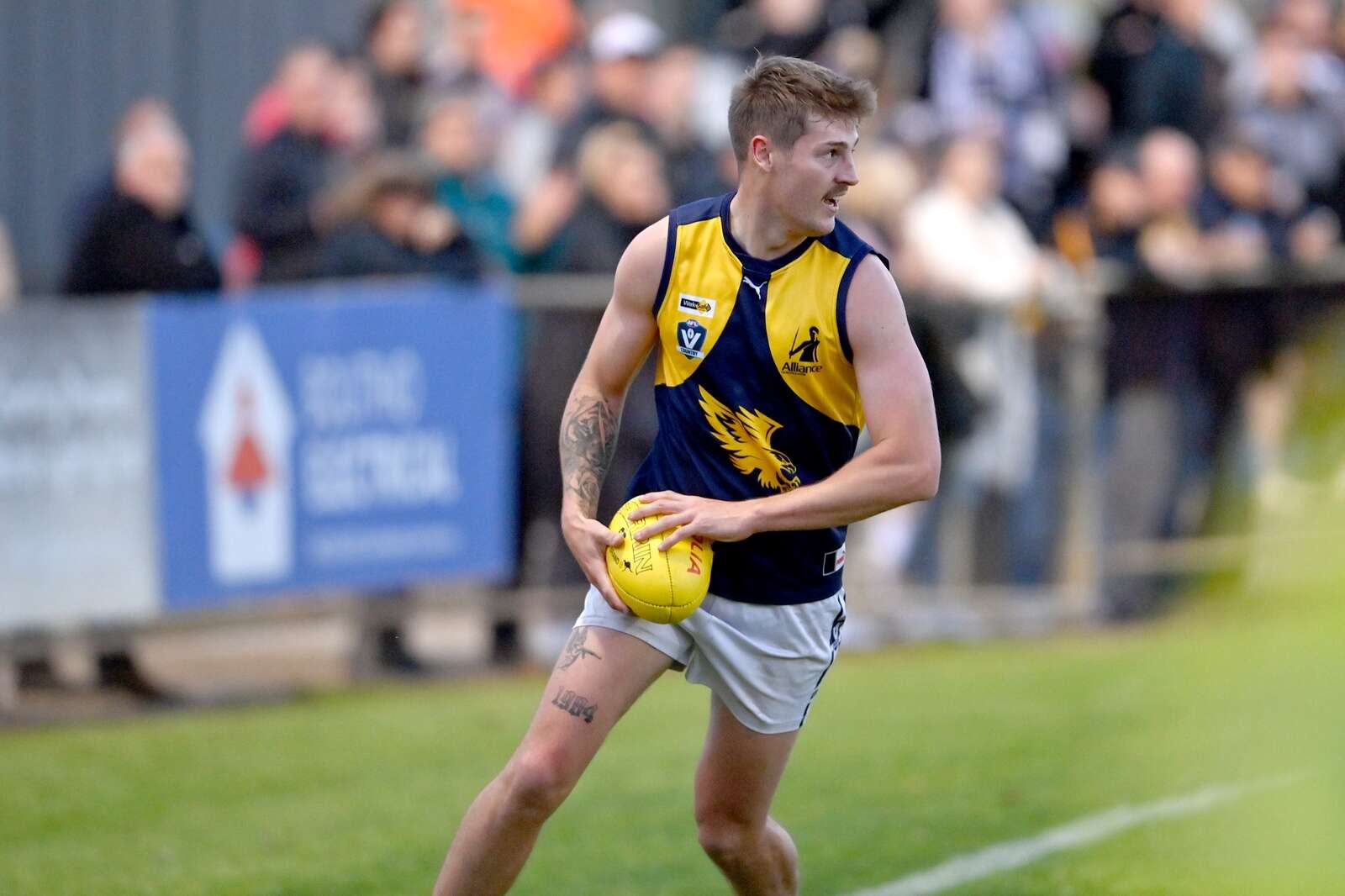 Mansfield takes another layer of shine off the Swans’ season in a ...