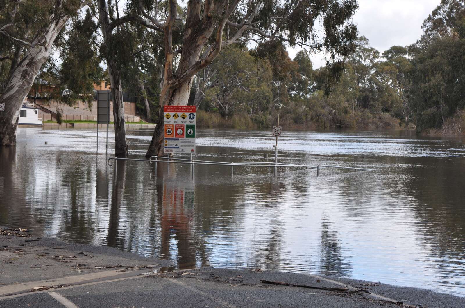 Minor Flood Level To Be Reached Today Deniliquin Pastoral Times