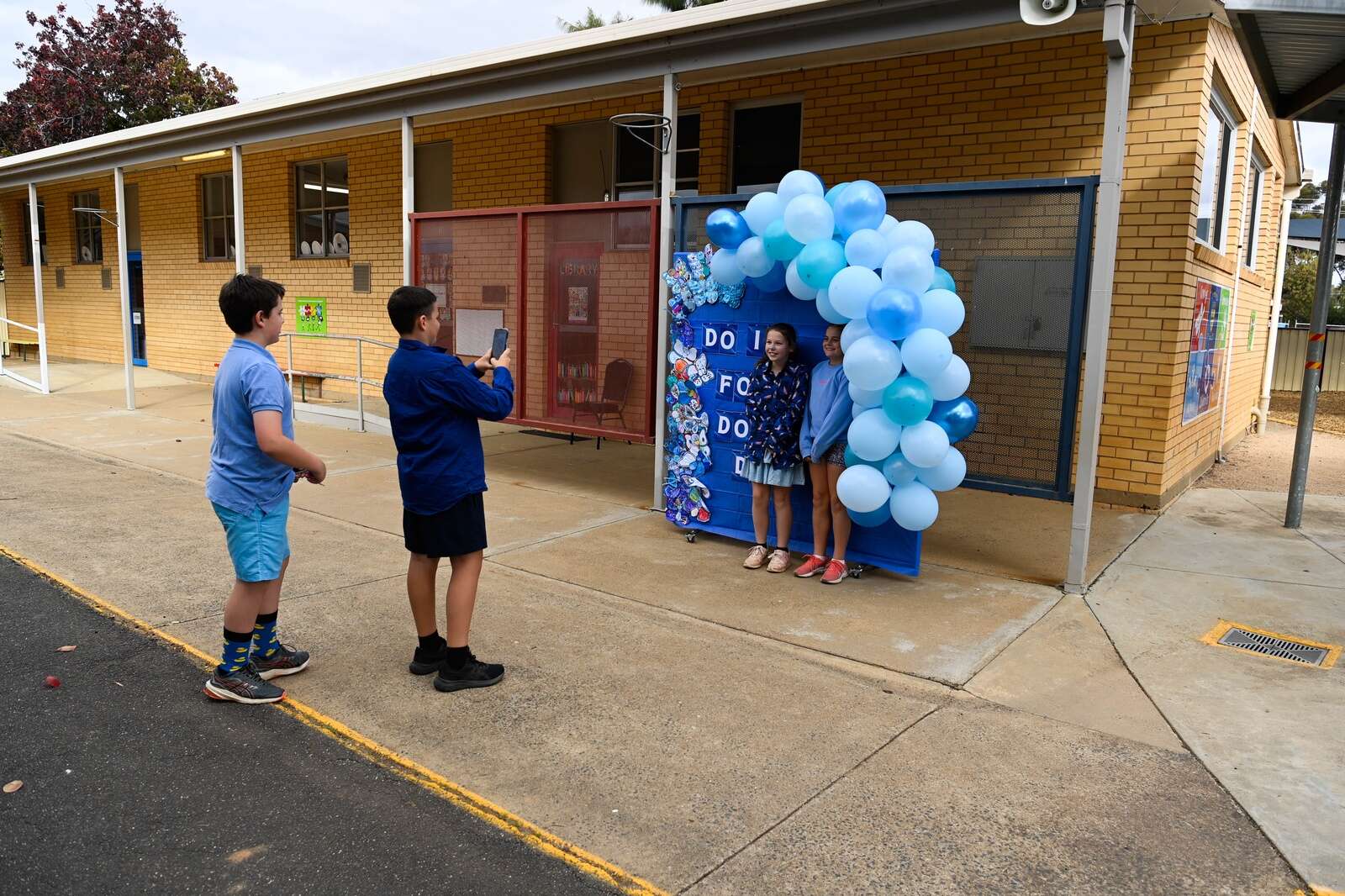 GALLERY | Rochy a sea of blue on Do It For Dolly Day | Cobram Courier