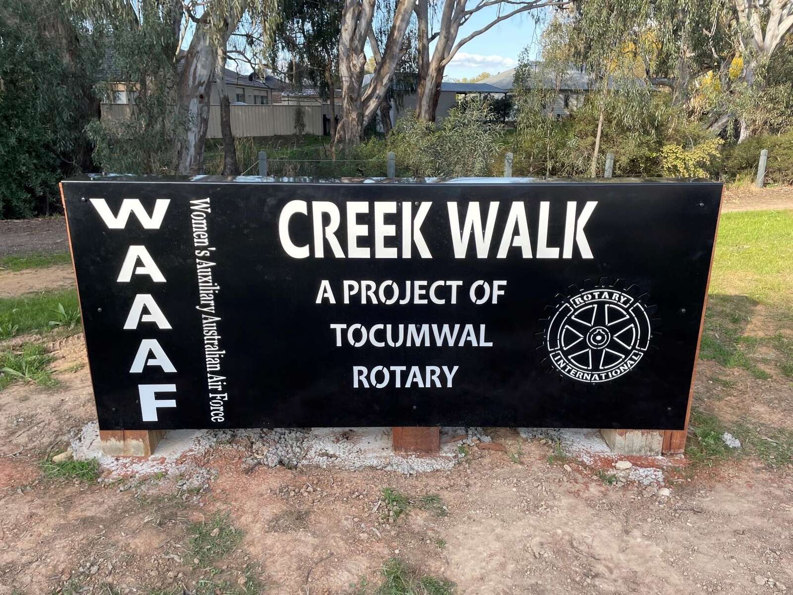 Walk signage complete | Southern Riverina News