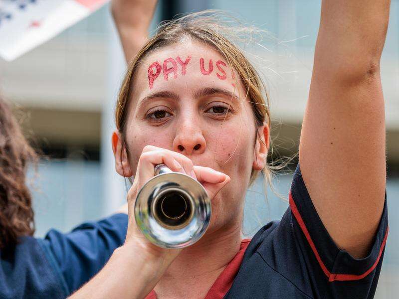 Surgeries delayed, wait times up as nurses hit streets | Shepparton News