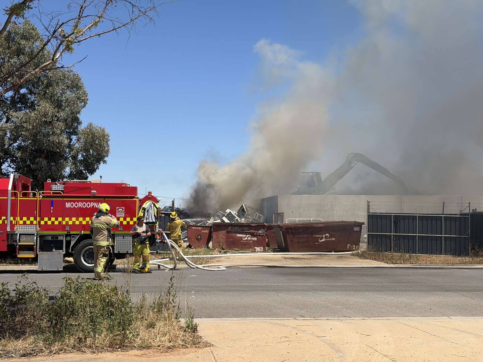 Steel fire billows thick smoke | Seymour Telegraph