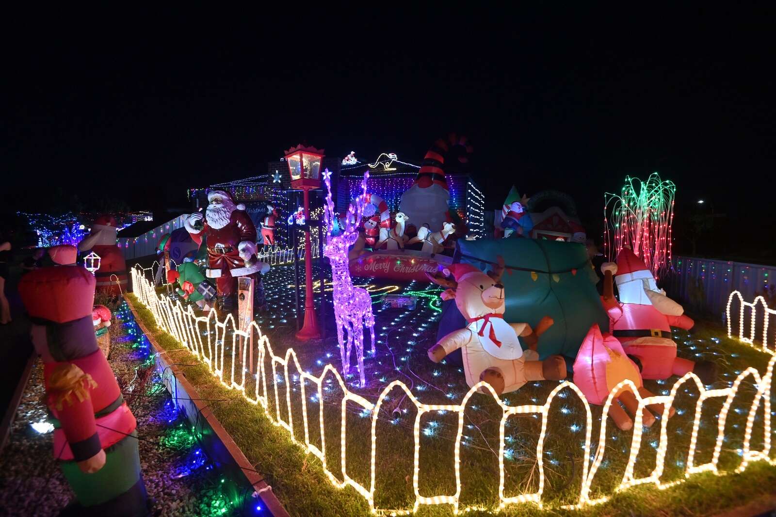 Your go-to guide for Christmas lights | Riverine Herald