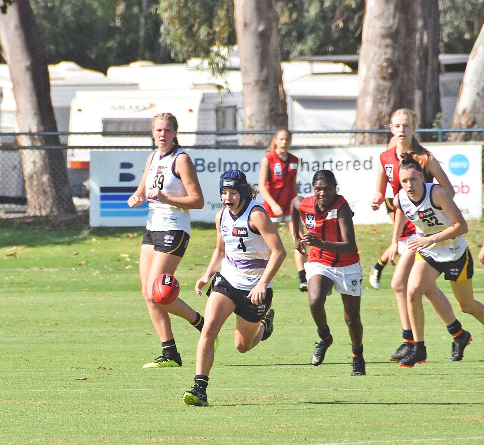 Bushrangers girls shine in round one victory over Pioneers | Country News