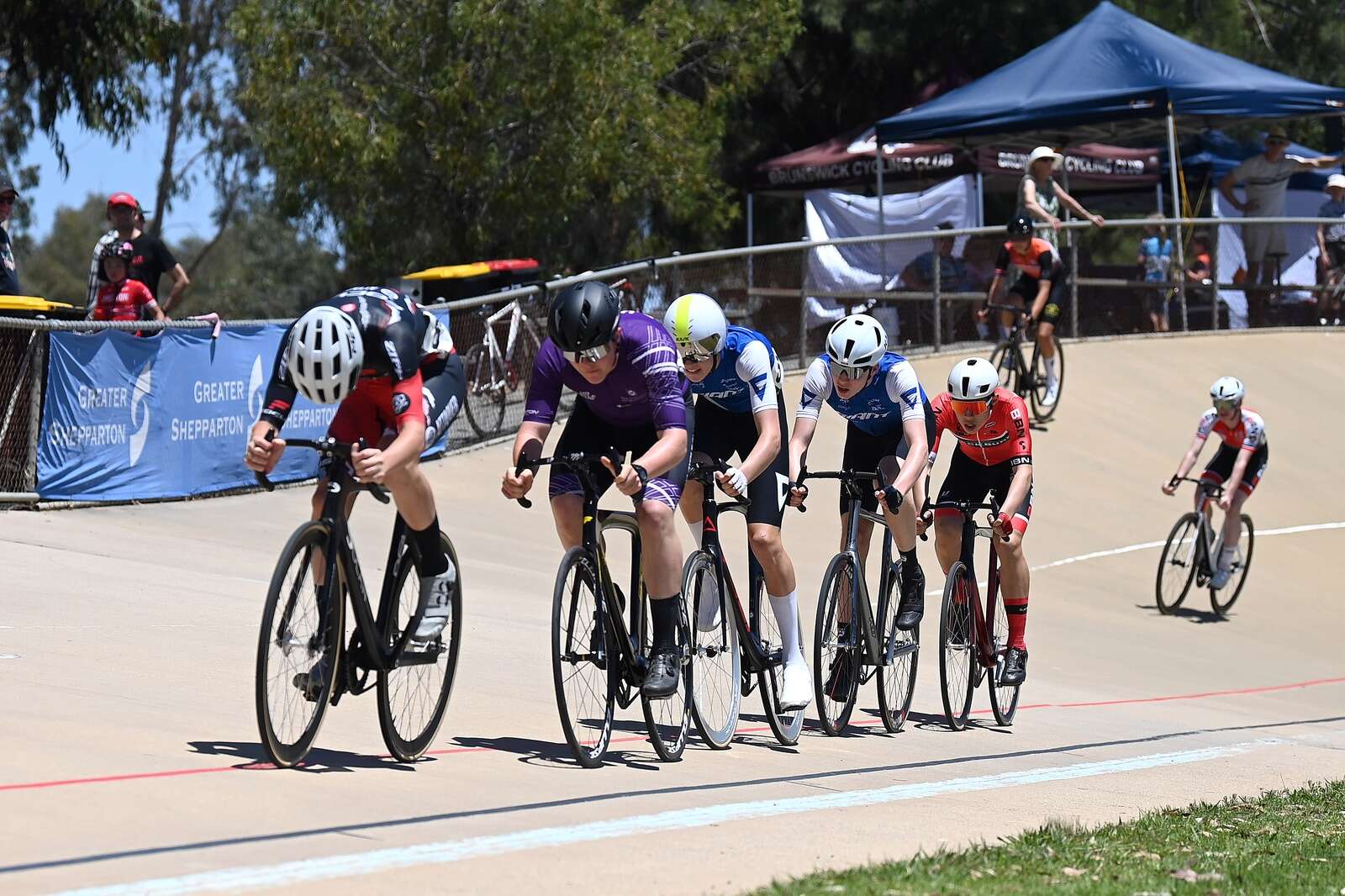 Gallery | Shepparton Cycling Club enjoys a jolly Christmas Track ...