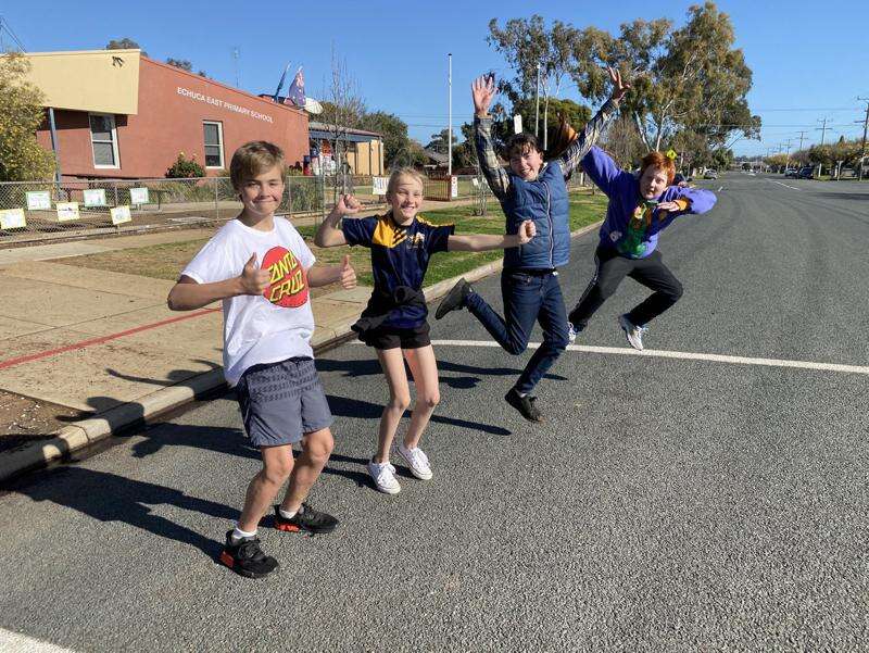 Echuca East crossing will live to see another few weeks | Riverine Herald