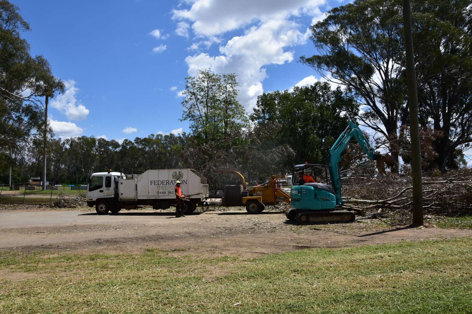 Pool reopens as clean up continues | Benalla Ensign