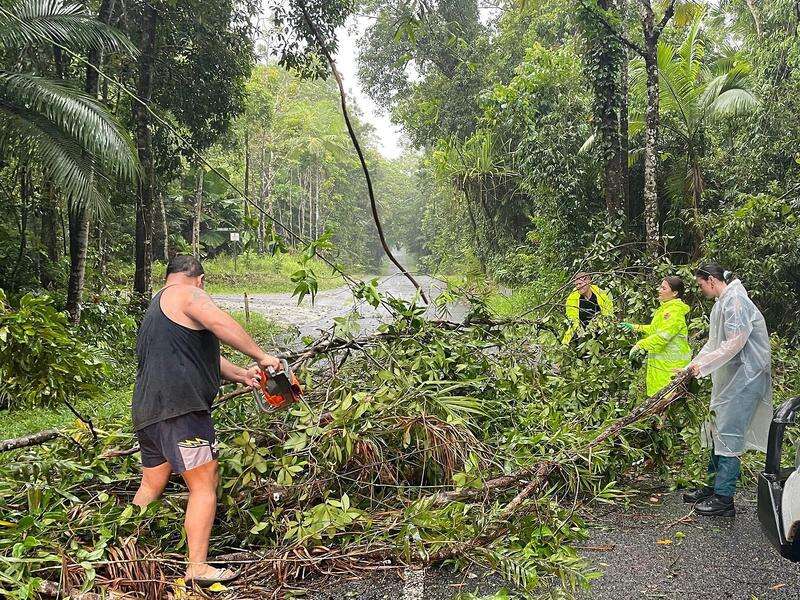 Shelter warning as Cyclone Jasper bears down on coast | Shepparton News