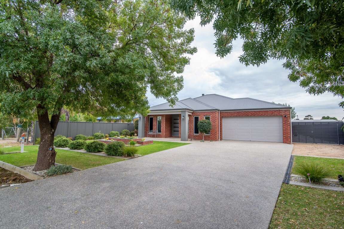 Luxury awaits in Strathmerton | Cobram Courier
