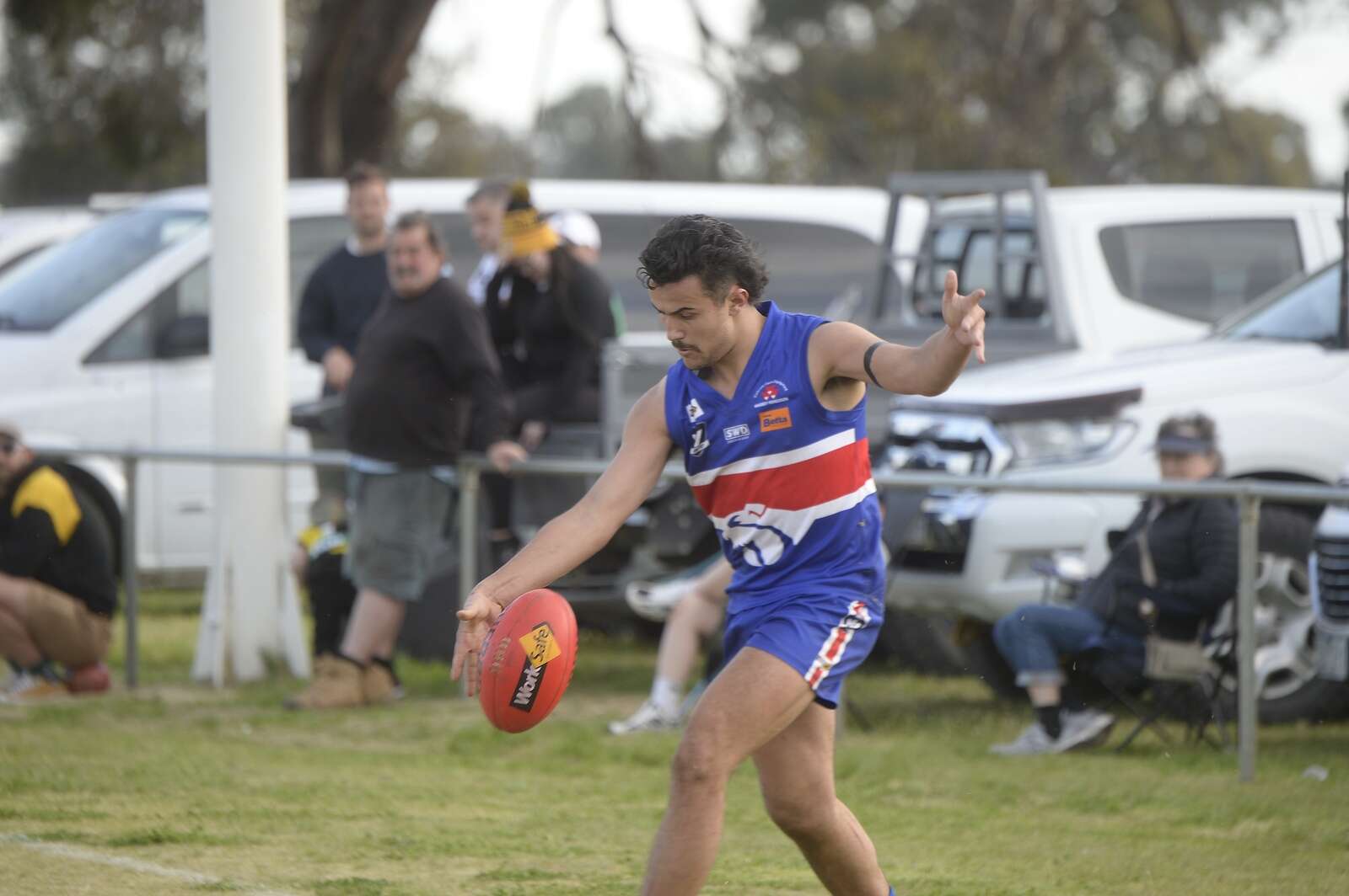 PDL | Gallery | Strathmerton football, Katamatite netball lock in ...