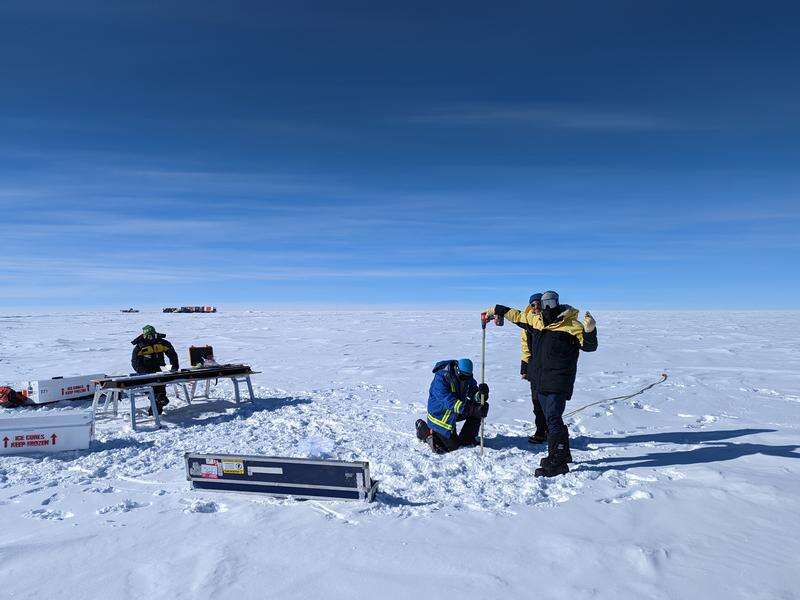 Scientists battle blizzards for million-year ice summit | Shepparton News