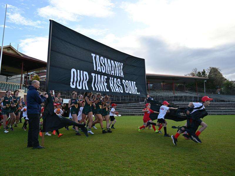 Tasmania's AFL club reveals Devils logo, green jumper | Kyabram Free Press