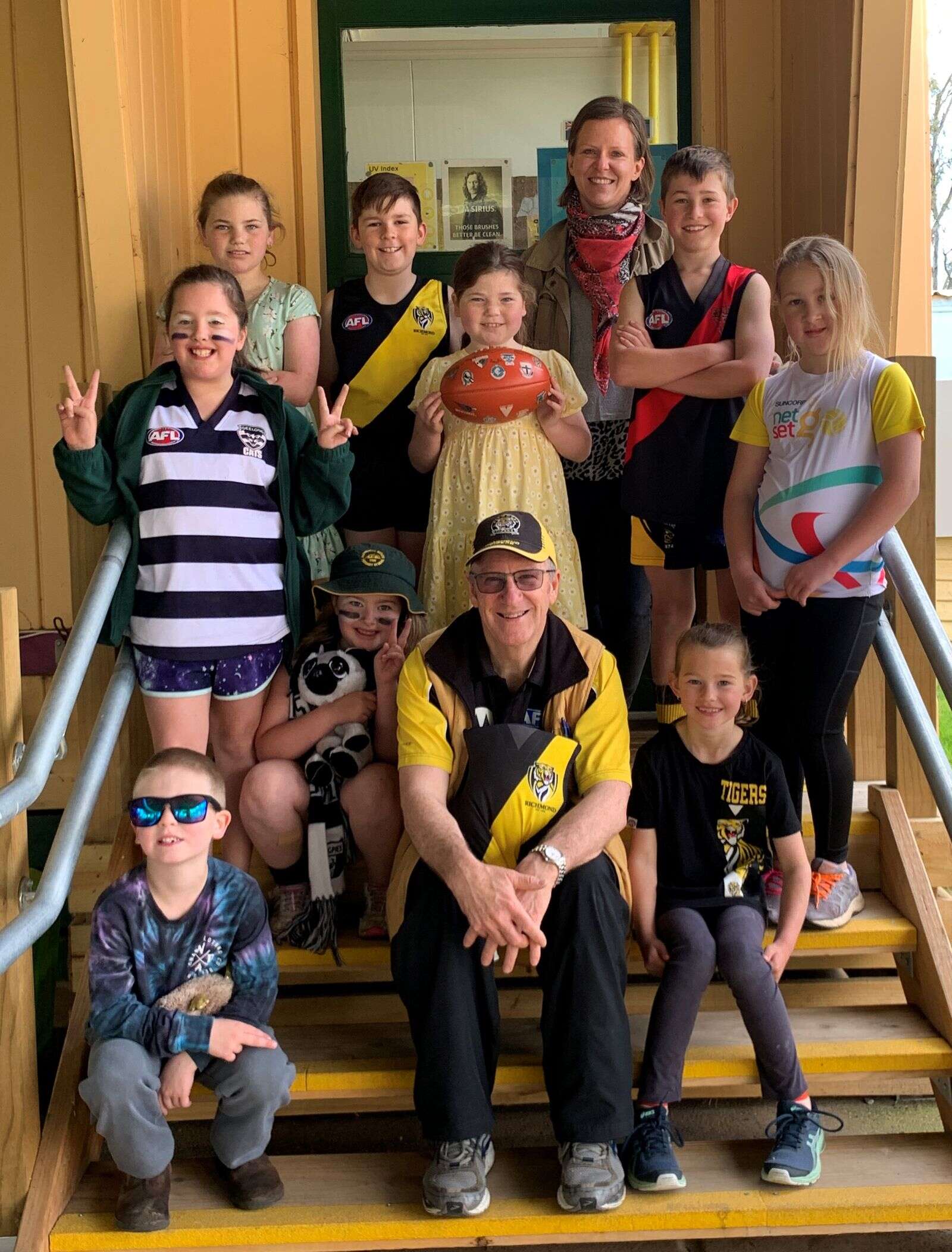 Nanneella Estate Primary School footy colours day | Campaspe News
