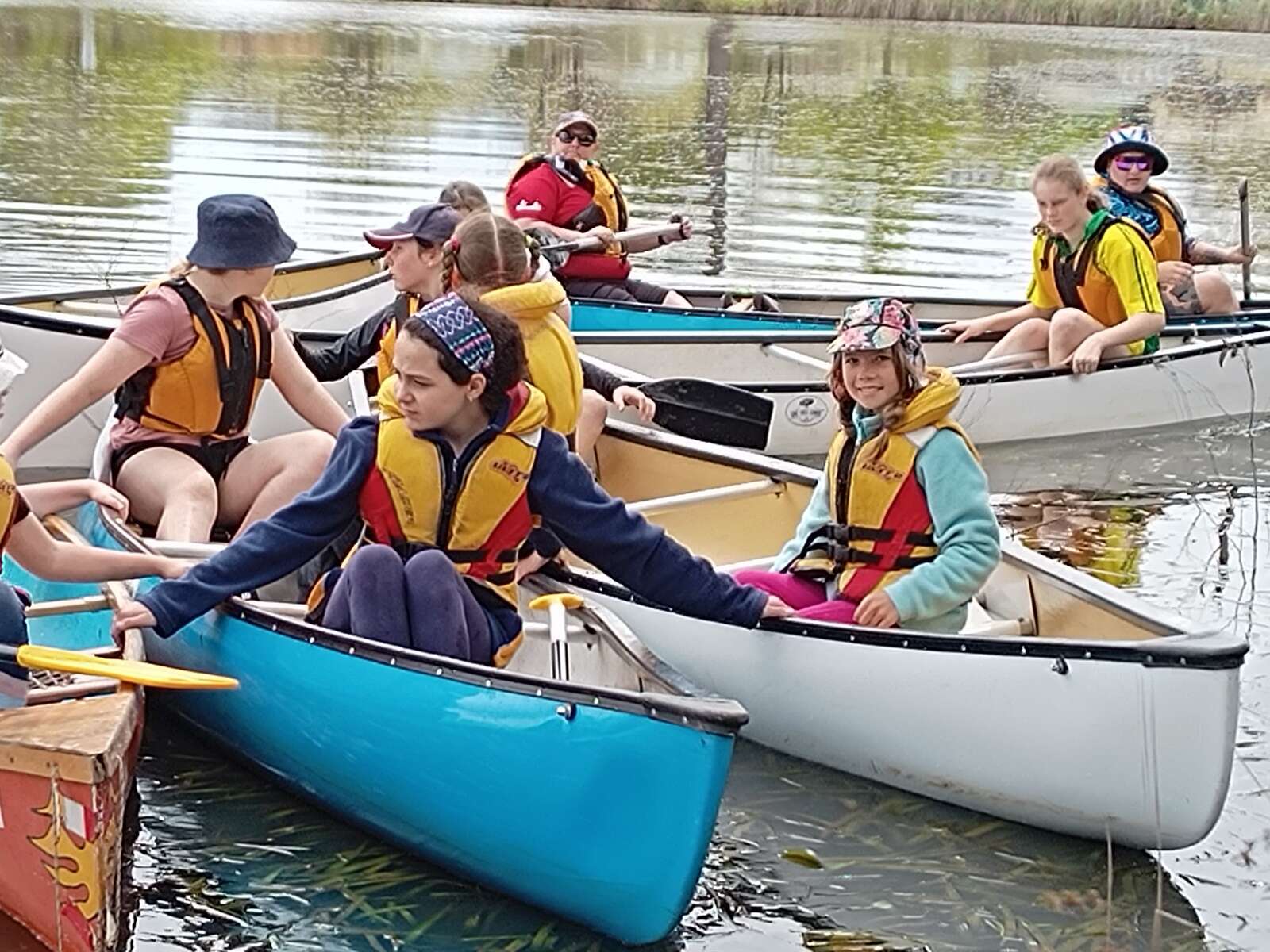 Benalla Girl Guides enjoy canoeing adventure | Benalla Ensign