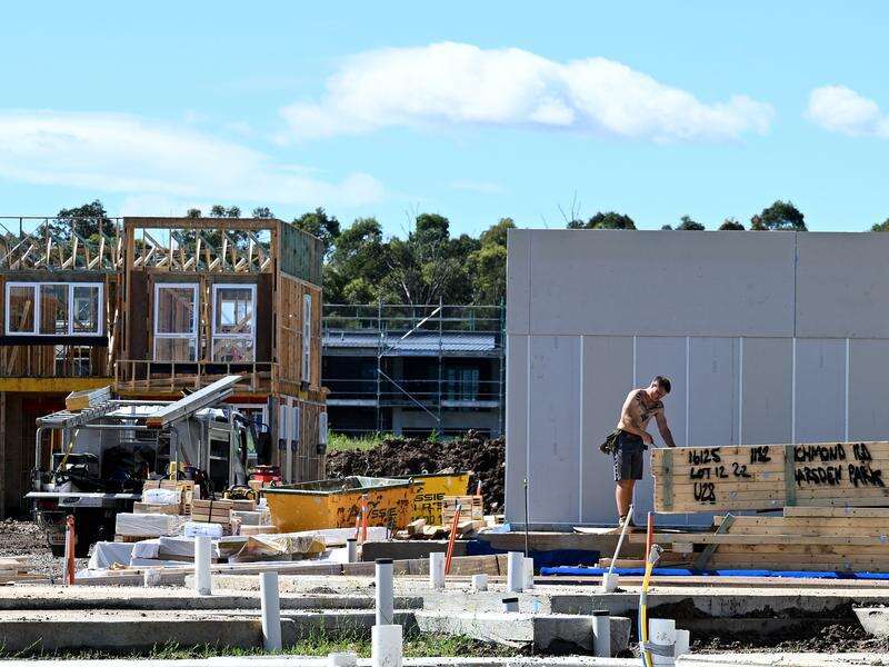 Labor, Greens strike deal to deliver $10b housing fund | Country News