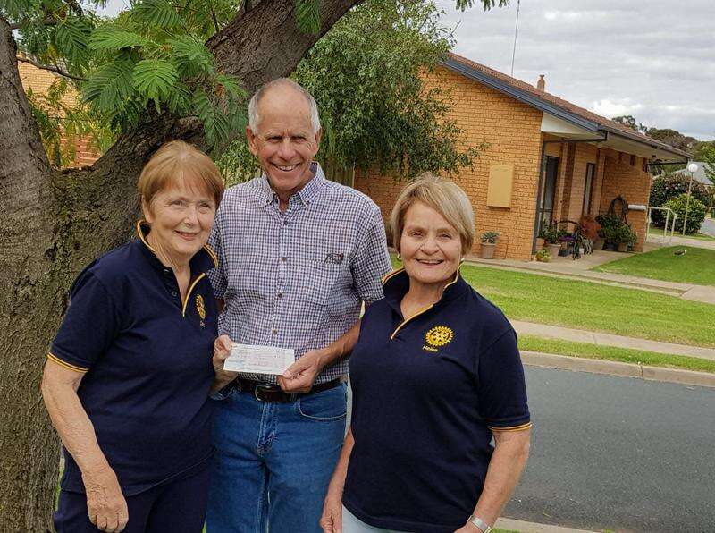 Kyabram Rotary donates $1500 to Warramunda | Kyabram Free Press
