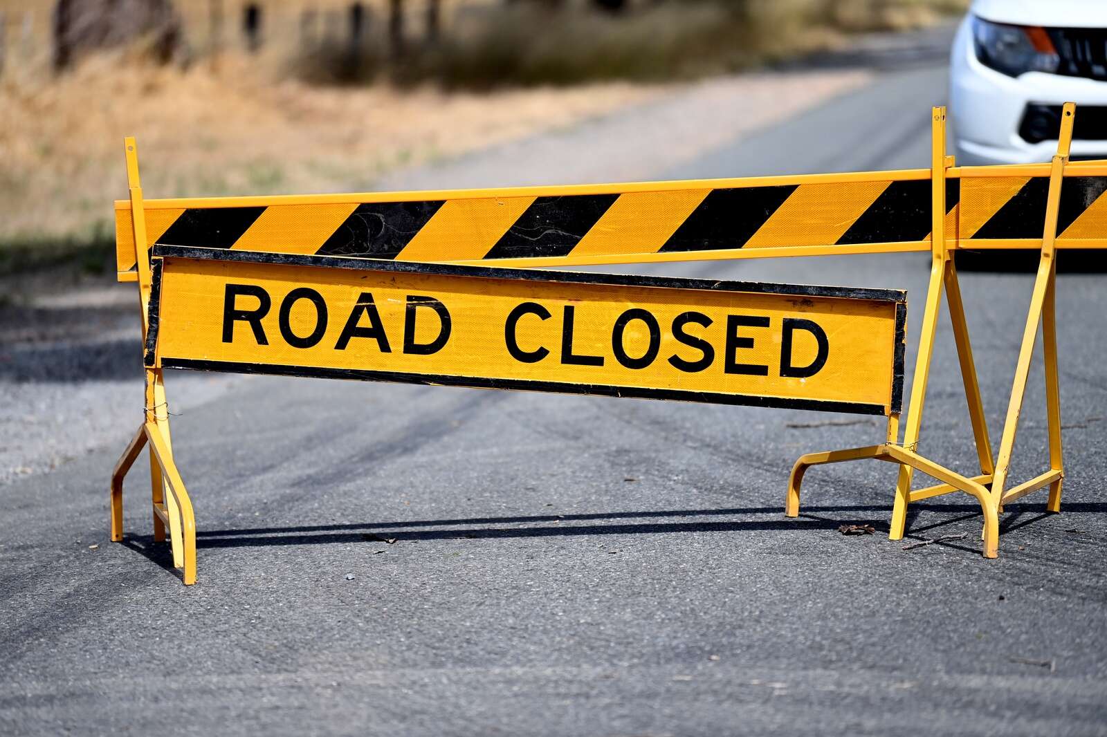 Freeway closed after rollover | Shepparton News