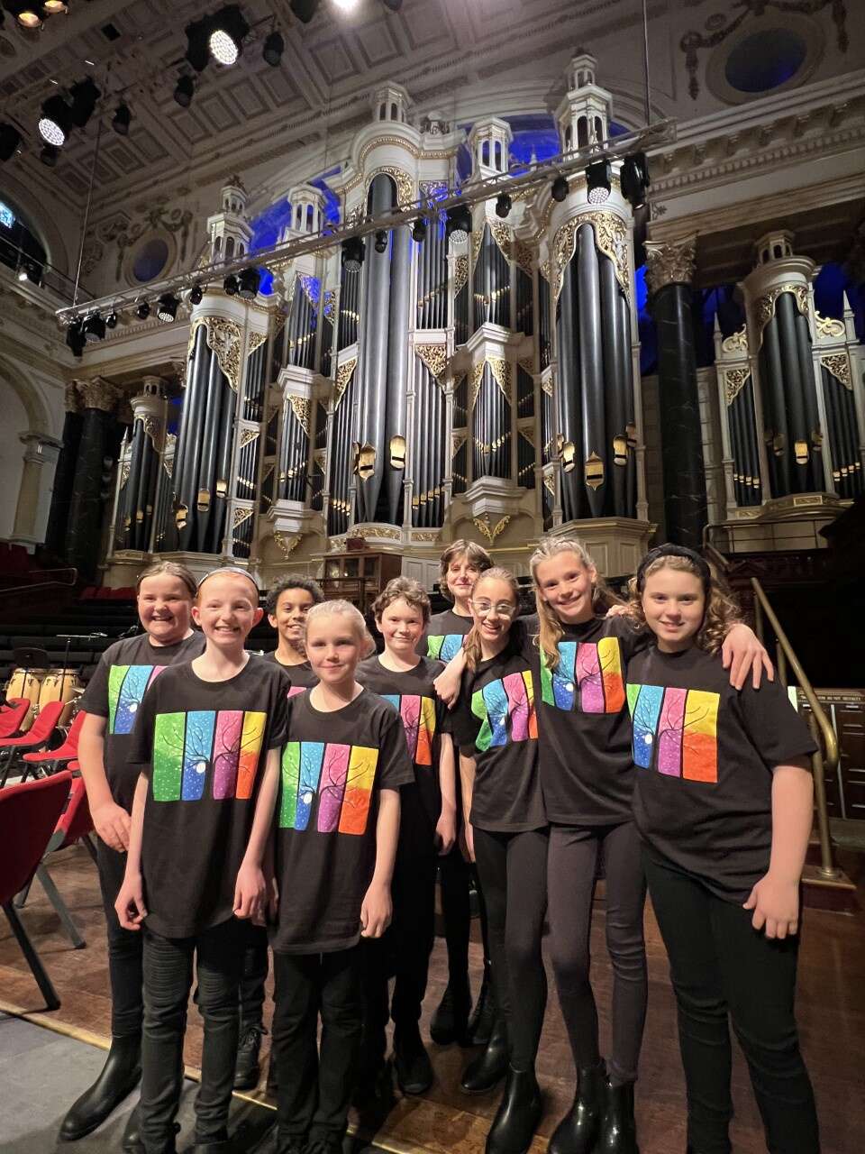 Inaugural signing choir success | Country News