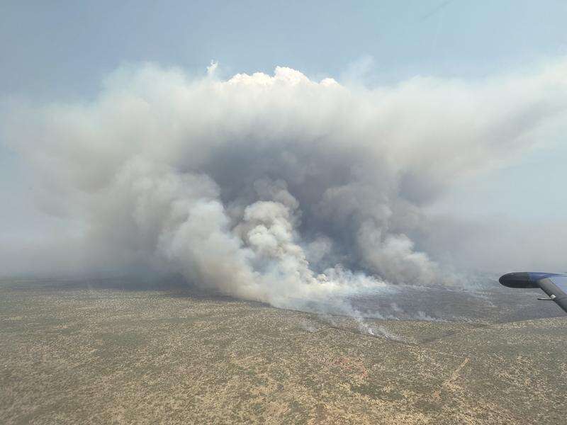 SA fire bombers sent to battle large bushfire in NT | Shepparton News