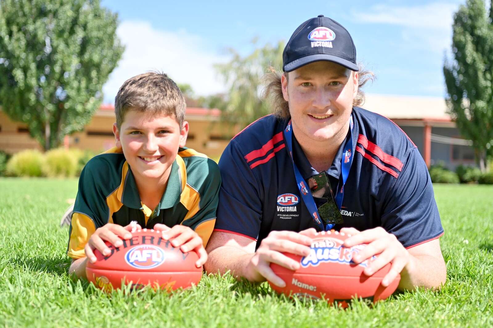 St Mel’s students have a ball during AFL Auskick clinic | Riverine Herald