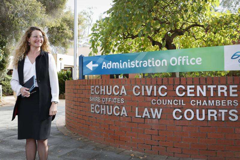 Victoria Law Institute president visits Echuca lawyers in wake of COVID ...