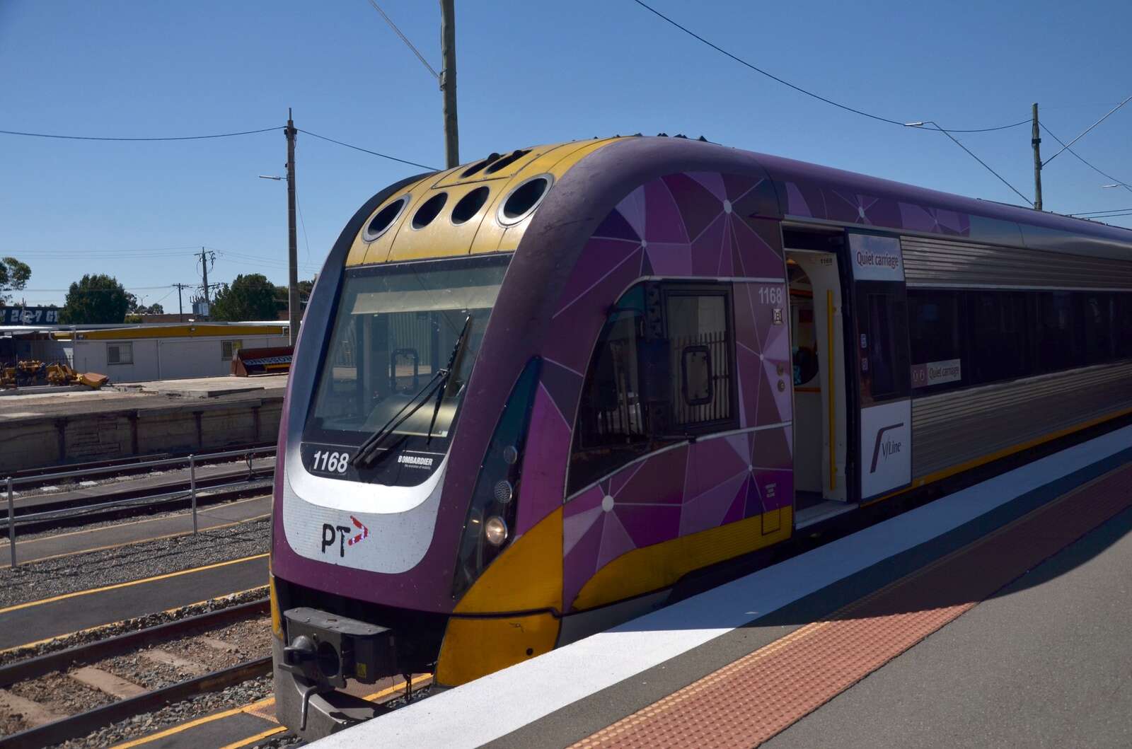 COMMUTE CHAOS | Track fault suspends train line | Benalla Ensign